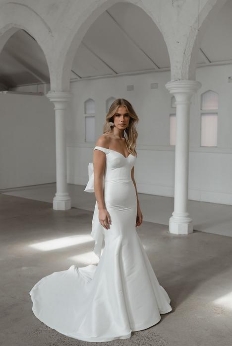 Madi Lane Wedding Dresses in Canada | The Dressfinder