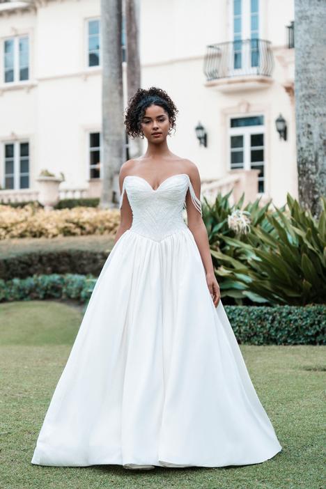 Allure Bridals Wedding Dresses in the United States | The Dressfinder
